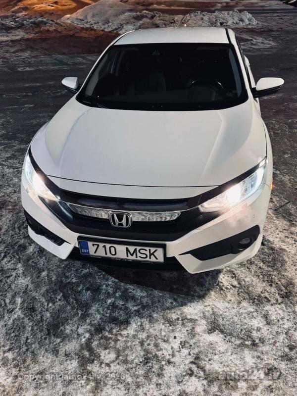 White Honda Civic 2019 in Tallinn, with an engine capacity of 1.50 L and mileage of 65 thousand km for 17490 €, photo 5 on AUTOMOTO.COM.LV