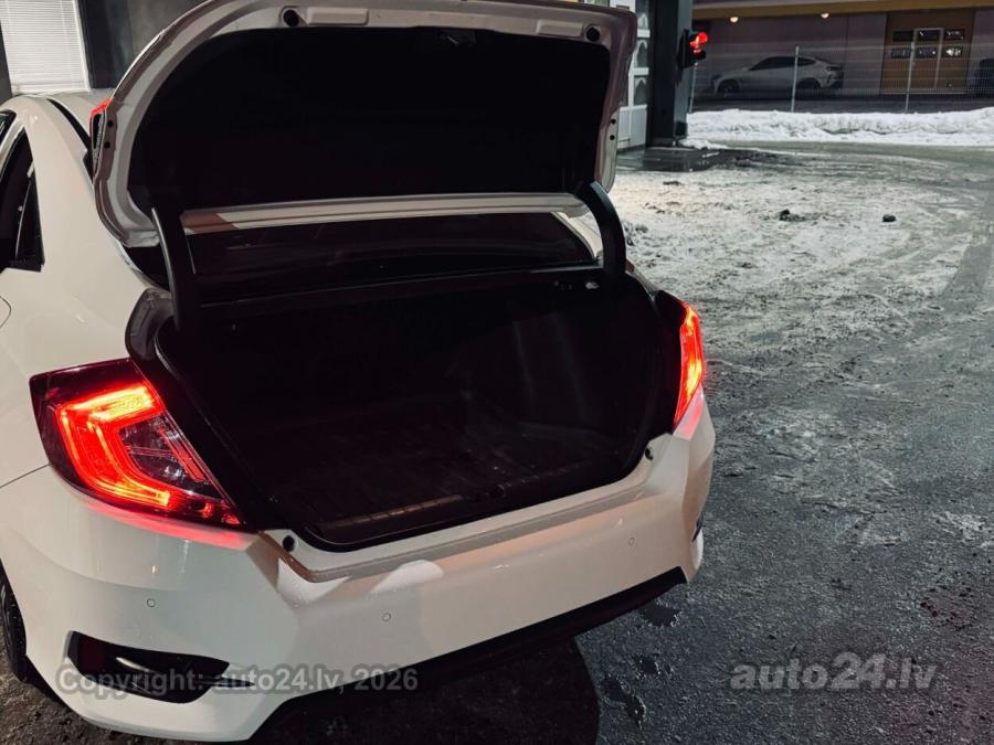 White Honda Civic 2019 in Tallinn, with an engine capacity of 1.50 L and mileage of 65 thousand km for 17490 €, photo 10 on AUTOMOTO.COM.LV