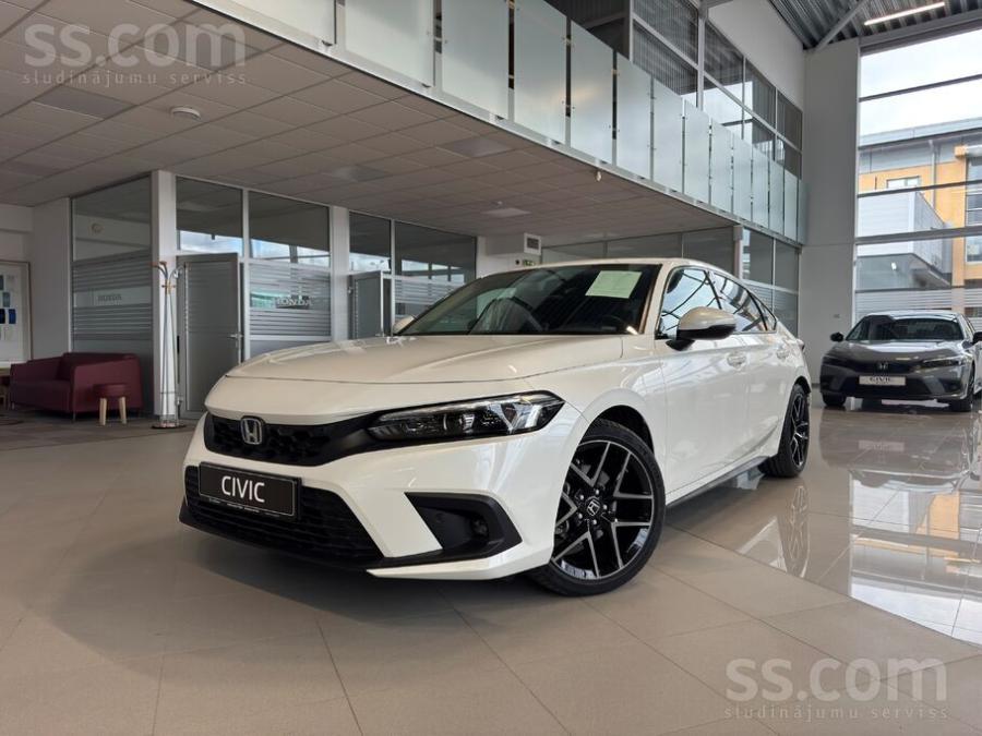 Balts Honda Civic 2024 Rīga, ar dzinēja tilpumu 2.00 L un nobraukumu 2 tūkst. km par 34790 €, foto 3 vietnē AUTOMOTO.COM.LV