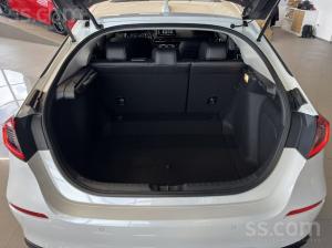 Balts Honda Civic 2024 Rīga, ar dzinēja tilpumu 2.00 L un nobraukumu 2 tūkst. km par 34790 €, foto 8 vietnē AUTOMOTO.COM.LV
