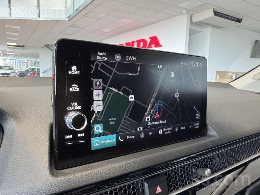 Balts Honda Civic 2024 Rīga, ar dzinēja tilpumu 2.00 L un nobraukumu 2 tūkst. km par 34790 €, foto 20 vietnē AUTOMOTO.COM.LV