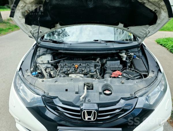 Balts Honda Civic 2014 Jūrmala, ar dzinēja tilpumu 1.80 L un nobraukumu 260 tūkst. km par 8050 €, foto 8 vietnē AUTOMOTO.COM.LV
