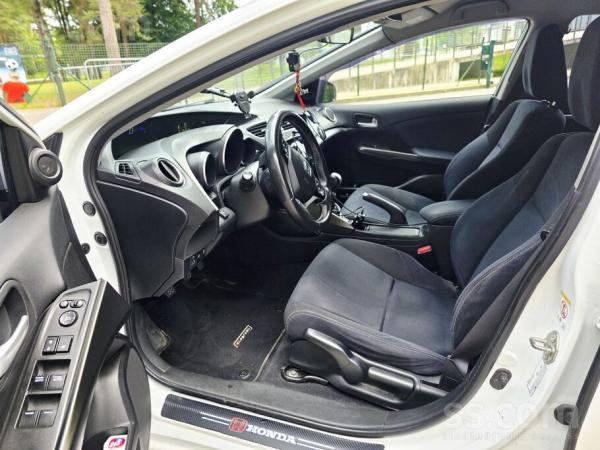 Balts Honda Civic 2014 Jūrmala, ar dzinēja tilpumu 1.80 L un nobraukumu 260 tūkst. km par 8050 €, foto 9 vietnē AUTOMOTO.COM.LV