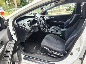 White Honda Civic 2014 in Jurmala, with an engine capacity of 1.80 L and mileage of 260 thousand km for 8050 €, photo 10 on AUTOMOTO.COM.LV