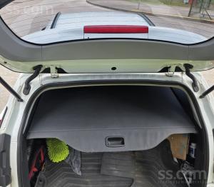 White Honda Civic 2014 in Jurmala, with an engine capacity of 1.80 L and mileage of 260 thousand km for 8050 €, photo 12 on AUTOMOTO.COM.LV