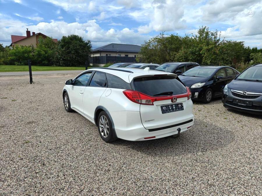 Balts Honda Civic 2014 Viļņa, ar dzinēja tilpumu 1.60 L un nobraukumu 480 tūkst. km par 2900 €, foto 7 vietnē AUTOMOTO.COM.LV