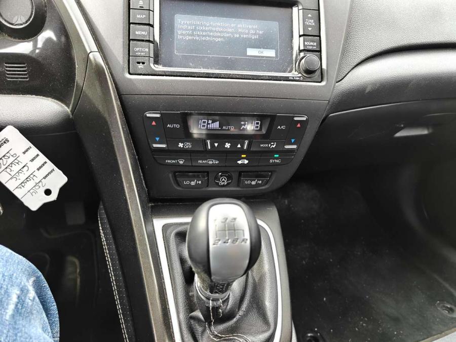 Balts Honda Civic 2014 Viļņa, ar dzinēja tilpumu 1.60 L un nobraukumu 480 tūkst. km par 2900 €, foto 10 vietnē AUTOMOTO.COM.LV