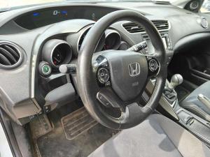 Balts Honda Civic 2014 Viļņa, ar dzinēja tilpumu 1.60 L un nobraukumu 480 tūkst. km par 2900 €, foto 12 vietnē AUTOMOTO.COM.LV