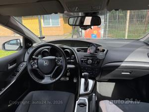 Белый Хонда Цивик 2014 в Таллин, объемом двигателя 1.80 л и пробегом 163 тыс. км за 6490 €, фото 9 на AUTOMOTO.COM.LV