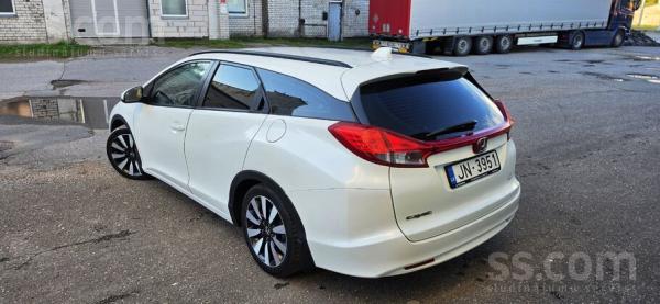 Balts Honda Civic 2014 Rīga, ar dzinēja tilpumu 1.60 L un nobraukumu 200 tūkst. km par 5600 €, foto 4 vietnē AUTOMOTO.COM.LV