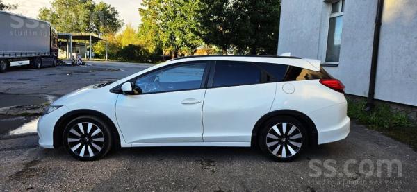 Balts Honda Civic 2014 Rīga, ar dzinēja tilpumu 1.60 L un nobraukumu 200 tūkst. km par 5600 €, foto 6 vietnē AUTOMOTO.COM.LV