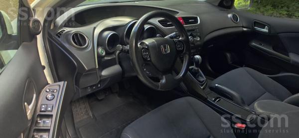 Balts Honda Civic 2014 Rīga, ar dzinēja tilpumu 1.60 L un nobraukumu 200 tūkst. km par 5600 €, foto 9 vietnē AUTOMOTO.COM.LV