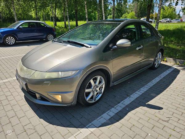 Dzeltens Honda Civic 2006 Panevēža, ar dzinēja tilpumu 2.20 L un nobraukumu 342 tūkst. km par 1800 €, foto 1 vietnē AUTOMOTO.COM.LV
