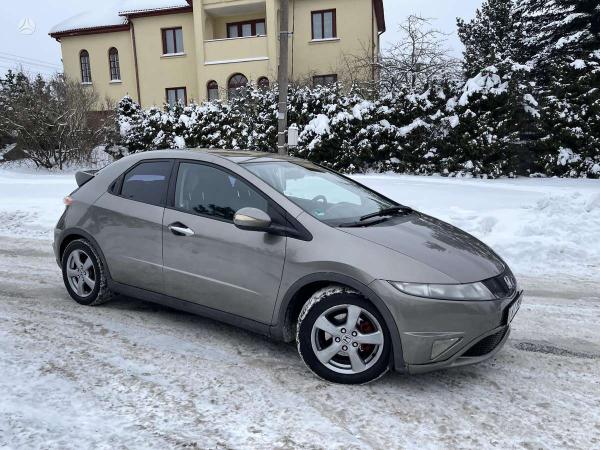 Dzeltens Honda Civic 2010 Viļņa, ar dzinēja tilpumu 1.80 L un nobraukumu 200 tūkst. km par 2850 €, foto 9 vietnē AUTOMOTO.COM.LV