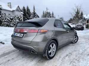 Yellow Honda Civic 2010 in Vilnius, with an engine capacity of 1.80 L and mileage of 200 thousand km for 2850 €, photo 12 on AUTOMOTO.COM.LV