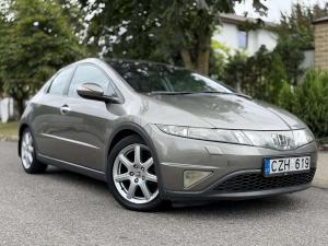 Dzeltens Honda Civic 2010 Viļņa, ar dzinēja tilpumu 1.80 L un nobraukumu 225 tūkst. km par 2950 €, foto 28 vietnē AUTOMOTO.COM.LV