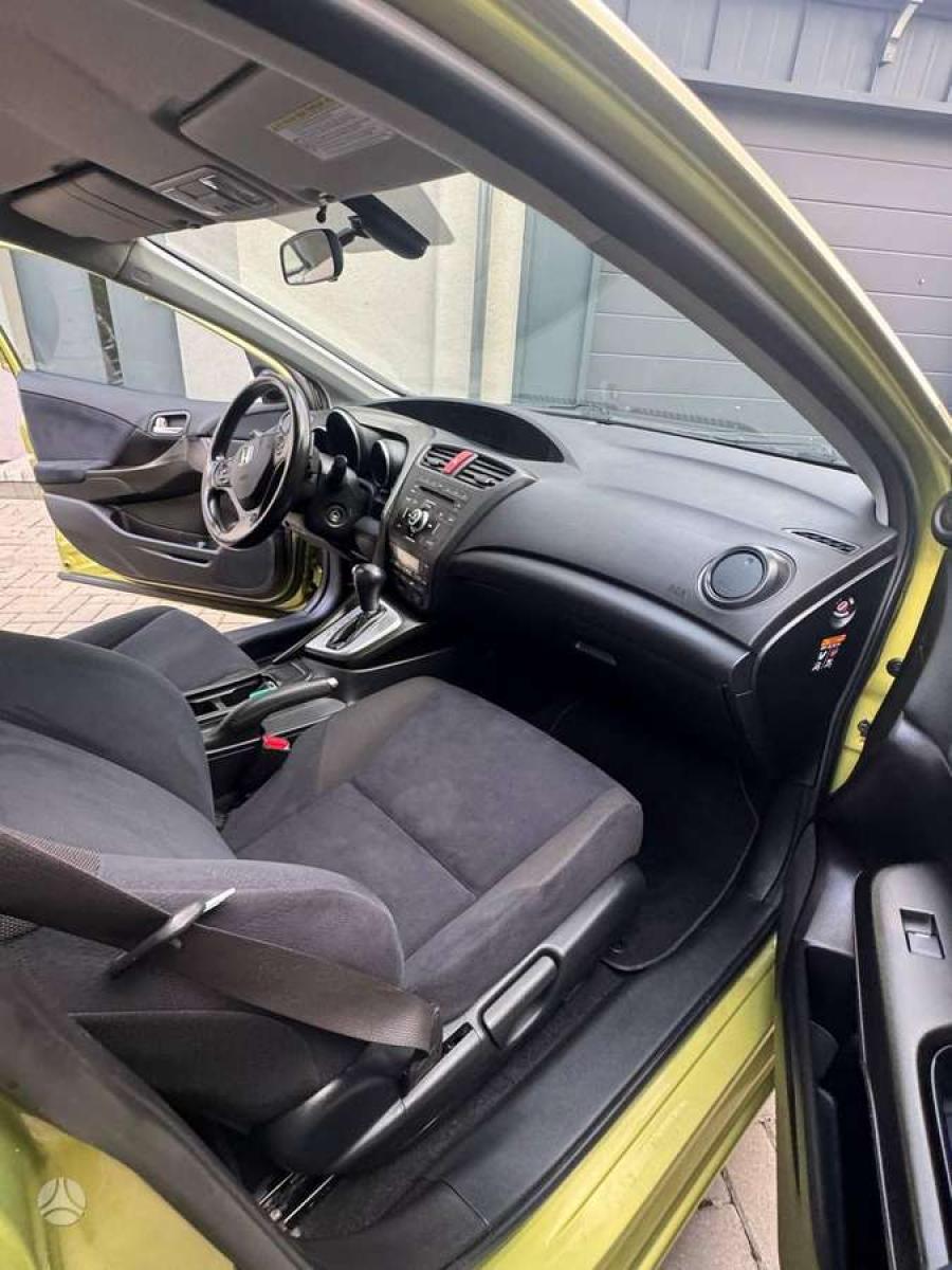 Dzeltens Honda Civic 2013 Kauņa, ar dzinēja tilpumu 1.80 L un nobraukumu 122 tūkst. km par 7200 €, foto 3 vietnē AUTOMOTO.COM.LV