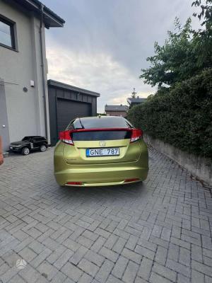 Dzeltens Honda Civic 2013 Kauņa, ar dzinēja tilpumu 1.80 L un nobraukumu 122 tūkst. km par 7200 €, foto 4 vietnē AUTOMOTO.COM.LV