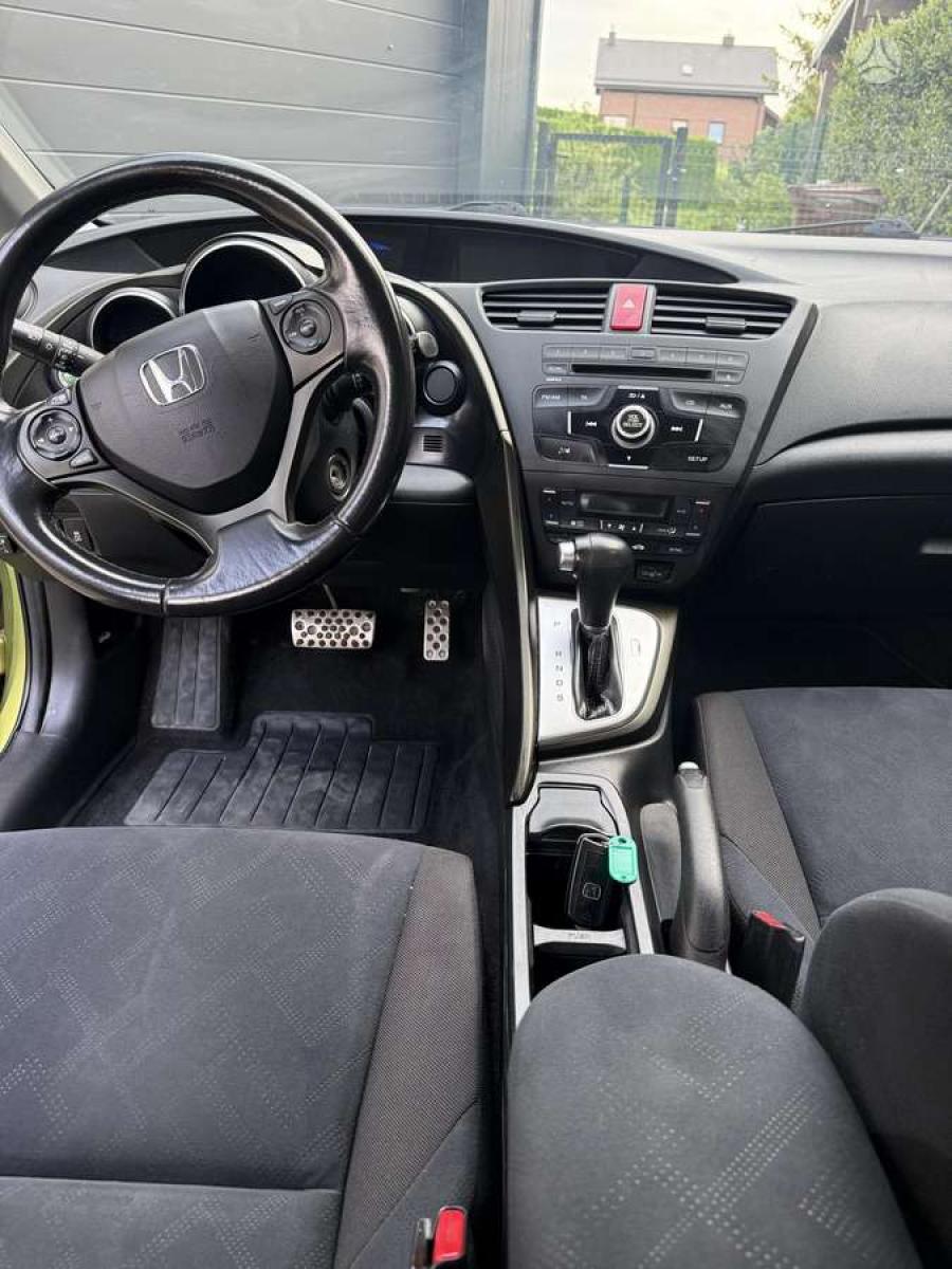 Dzeltens Honda Civic 2013 Kauņa, ar dzinēja tilpumu 1.80 L un nobraukumu 122 tūkst. km par 7200 €, foto 8 vietnē AUTOMOTO.COM.LV