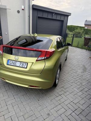 Dzeltens Honda Civic 2013 Kauņa, ar dzinēja tilpumu 1.80 L un nobraukumu 122 tūkst. km par 7200 €, foto 15 vietnē AUTOMOTO.COM.LV