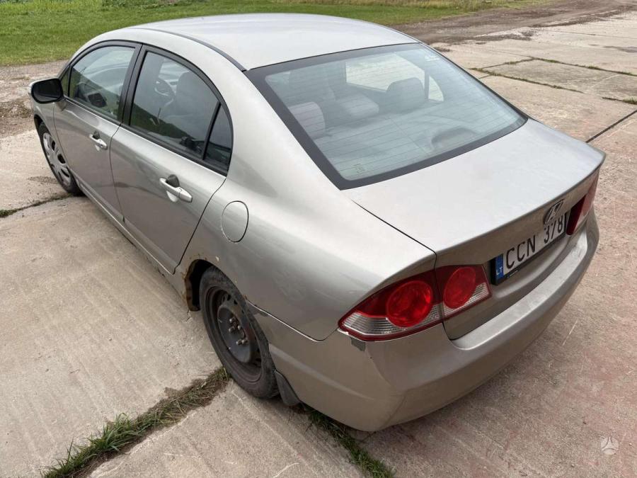 Желтый Хонда Цивик 2008 в Каунас, объемом двигателя 1.80 л и пробегом 220 тыс. км за 850 €, фото 5 на AUTOMOTO.COM.LV