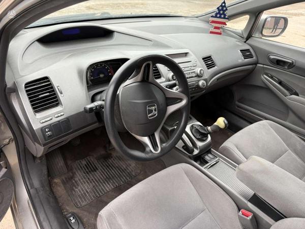 Dzeltens Honda Civic 2008 Kauņa, ar dzinēja tilpumu 1.80 L un nobraukumu 220 tūkst. km par 850 €, foto 5 vietnē AUTOMOTO.COM.LV
