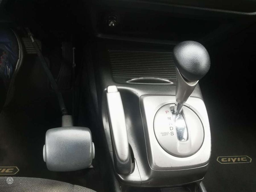 Dzeltens Honda Civic 2008 Viļņa, ar dzinēja tilpumu 1.80 L un nobraukumu 178 tūkst. km par 990 €, foto 3 vietnē AUTOMOTO.COM.LV