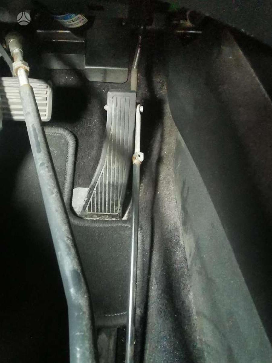 Dzeltens Honda Civic 2008 Viļņa, ar dzinēja tilpumu 1.80 L un nobraukumu 178 tūkst. km par 990 €, foto 5 vietnē AUTOMOTO.COM.LV