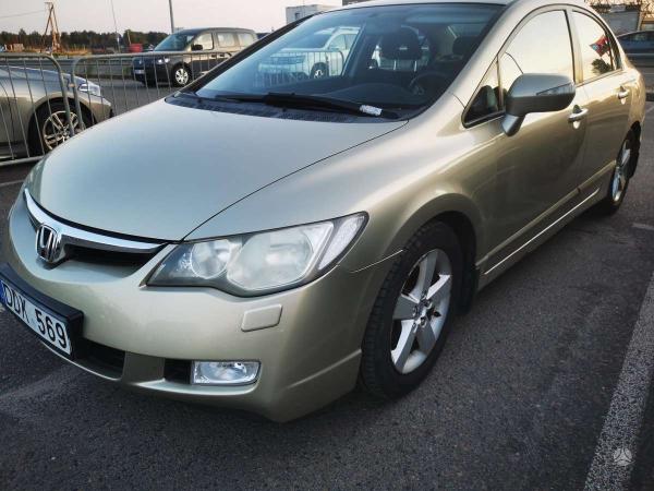 Dzeltens Honda Civic 2008 Viļņa, ar dzinēja tilpumu 1.80 L un nobraukumu 178 tūkst. km par 990 €, foto 11 vietnē AUTOMOTO.COM.LV