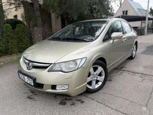Yellow Honda Civic 2008 in Kaunas, with an engine capacity of 1.80 L and mileage of 353 thousand km for 1050 €, photo  on AUTOMOTO.COM.LV