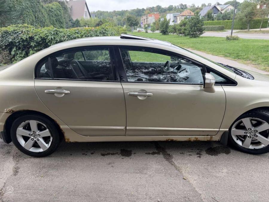 Желтый Хонда Цивик 2008 в Каунас, объемом двигателя 1.80 л и пробегом 353 тыс. км за 1050 €, фото 6 на AUTOMOTO.COM.LV