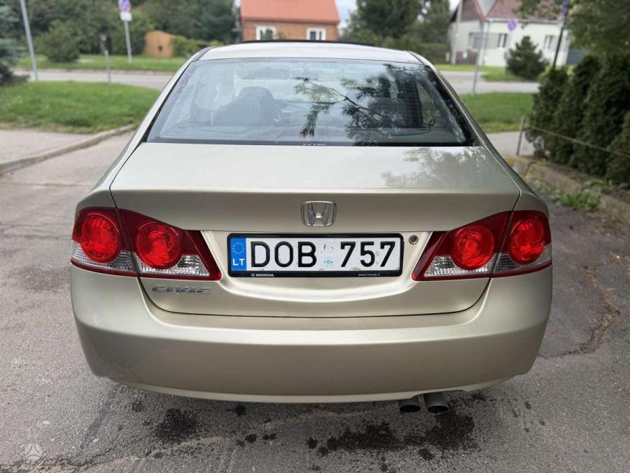 Желтый Хонда Цивик 2008 в Каунас, объемом двигателя 1.80 л и пробегом 353 тыс. км за 1050 €, фото 8 на AUTOMOTO.COM.LV