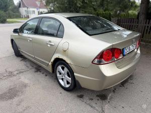 Желтый Хонда Цивик 2008 в Каунас, объемом двигателя 1.80 л и пробегом 353 тыс. км за 1050 €, фото 9 на AUTOMOTO.COM.LV