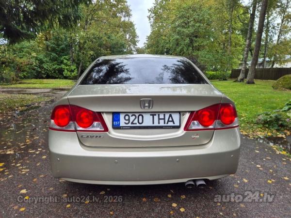 Honda Civic 2008 in Tallinn on AUTOMOTO.COM.LV Yellow Honda Civic 2008 in Tallinn, with an engine capacity of 1.80 L and mileage of 180 thousand km for 2990 €, photo 6 on AUTOMOTO.COM.LV