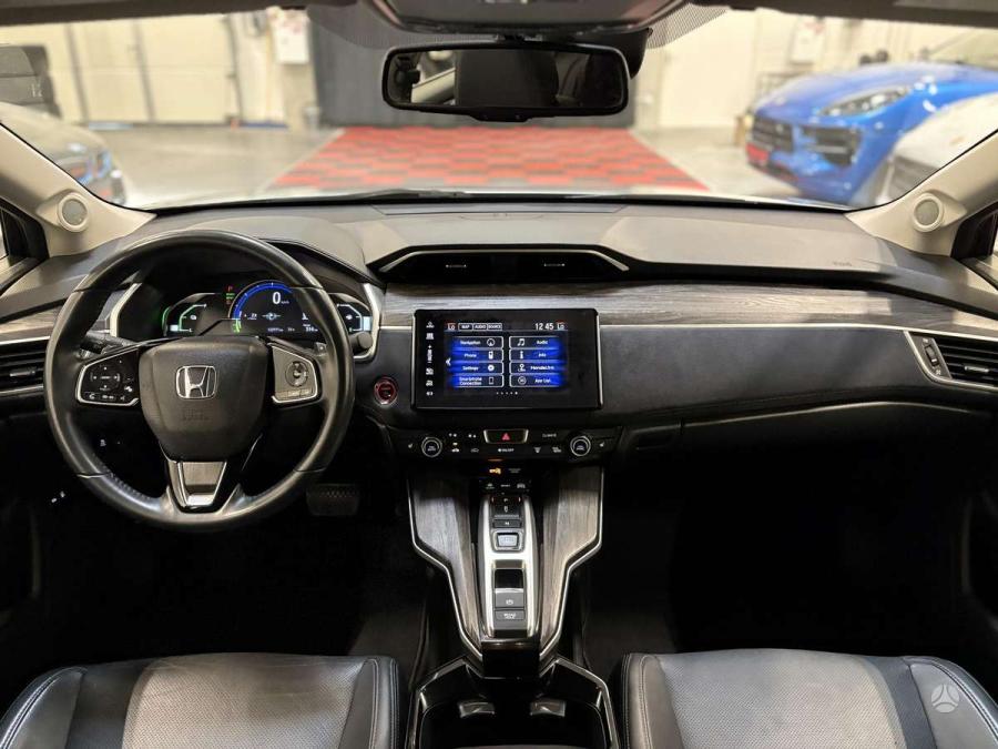 Черный Хонда Клерити 2018 в Вильнюс, объемом двигателя 2.25 л и пробегом 123 тыс. км за 17990 €, фото 20 на AUTOMOTO.COM.LV