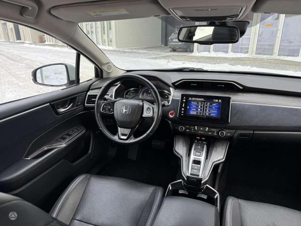 Grey Honda Clarity 2018 in Vilnius, with an engine capacity of 1.50 L and mileage of 122 thousand km for 17995 €, photo 11 on AUTOMOTO.COM.LV