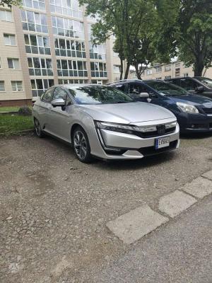 Grey Honda Clarity 2018 in Telschi, with an engine capacity of 1.50 L and mileage of 82 thousand km for 17000 €, photo 4 on AUTOMOTO.COM.LV