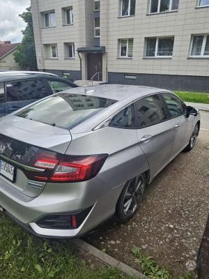Grey Honda Clarity 2018 in Telschi, with an engine capacity of 1.50 L and mileage of 82 thousand km for 17000 €, photo 6 on AUTOMOTO.COM.LV