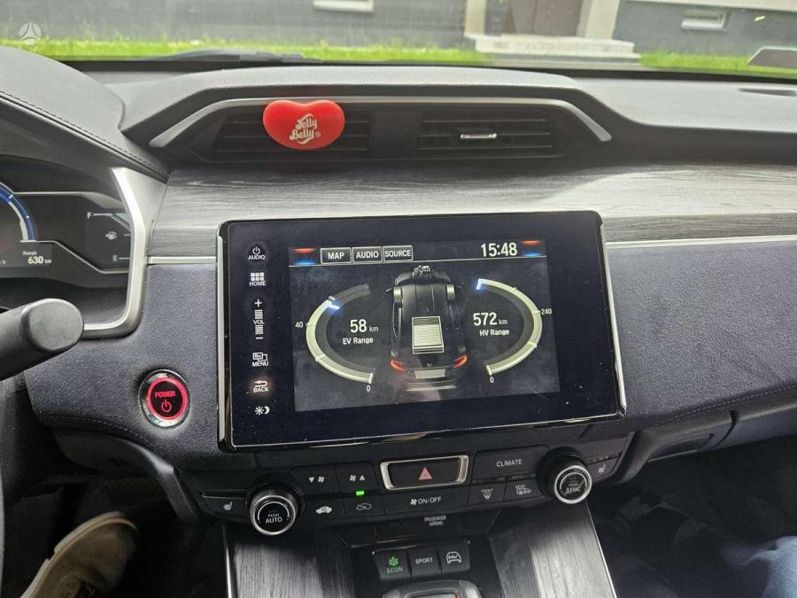 Grey Honda Clarity 2018 in Telschi, with an engine capacity of 1.50 L and mileage of 82 thousand km for 17000 €, photo 10 on AUTOMOTO.COM.LV