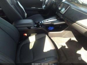 Grey Honda Clarity 2018 in Telschi, with an engine capacity of 1.50 L and mileage of 82 thousand km for 17000 €, photo 11 on AUTOMOTO.COM.LV