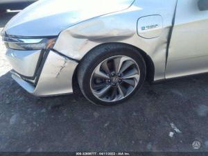 Grey Honda Clarity 2018 in Telschi, with an engine capacity of 1.50 L and mileage of 82 thousand km for 17000 €, photo 13 on AUTOMOTO.COM.LV