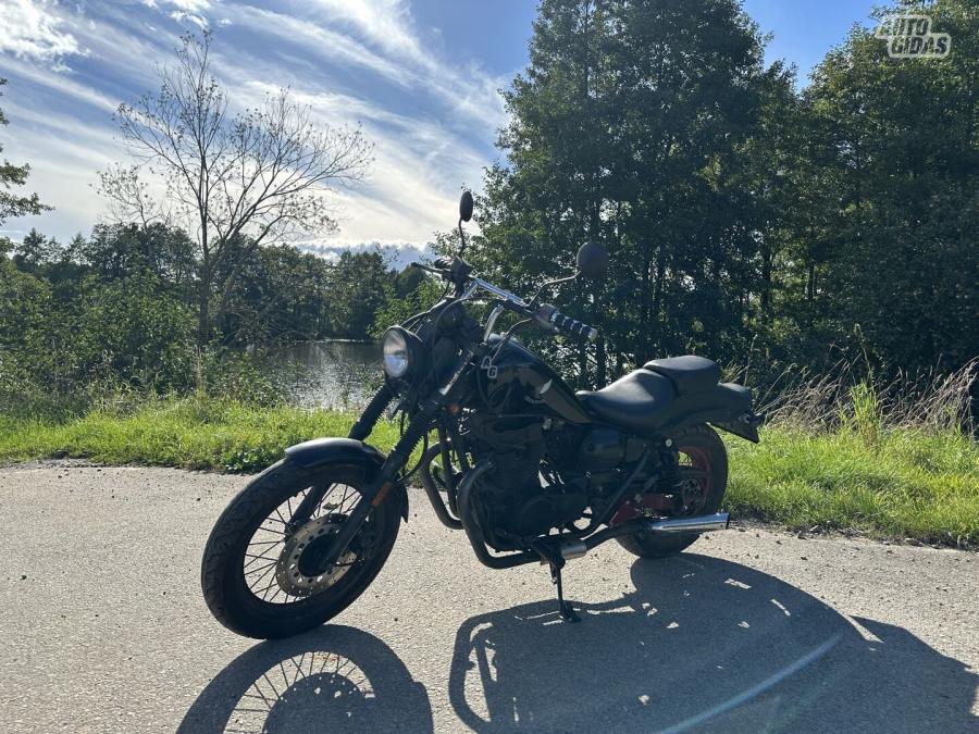 Black Honda CMX 1986 in Vilnius, with an engine capacity of 0.45 L and mileage of 54 thousand km for 1200 €, photo 1 on AUTOMOTO.COM.LV