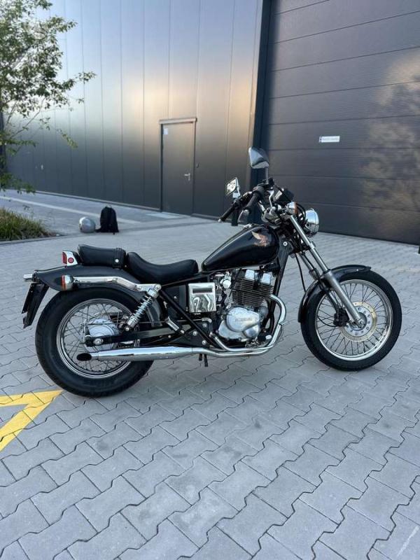 Black Honda CMX 1998 in Vilnius, with an engine capacity of 0.25 L and mileage of 19 thousand km for 2100 €, photo 1 on AUTOMOTO.COM.LV