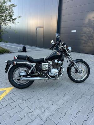 Melns Honda CMX 1998 Viļņa, ar dzinēja tilpumu 0.25 L un nobraukumu 19 tūkst. km par 2100 €, foto  vietnē AUTOMOTO.COM.LV