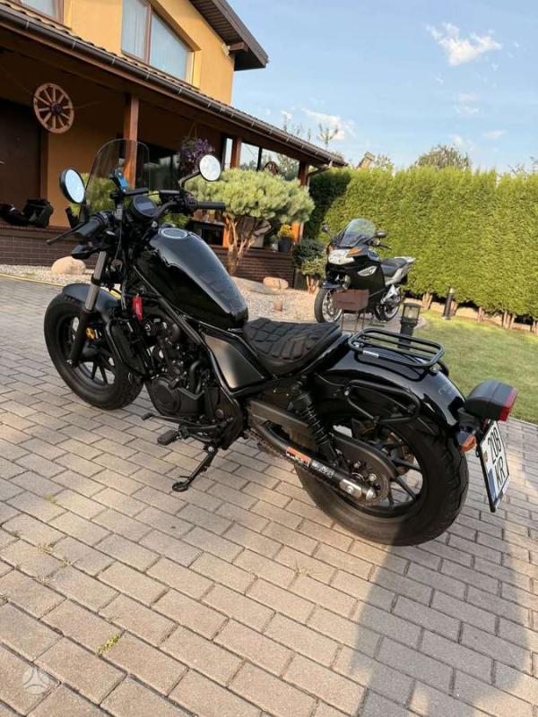 Black Honda CMX 2018 in Vilnius, with an engine capacity of 0.50 L and mileage of 4 thousand km for 4999 €, photo 2 on AUTOMOTO.COM.LV