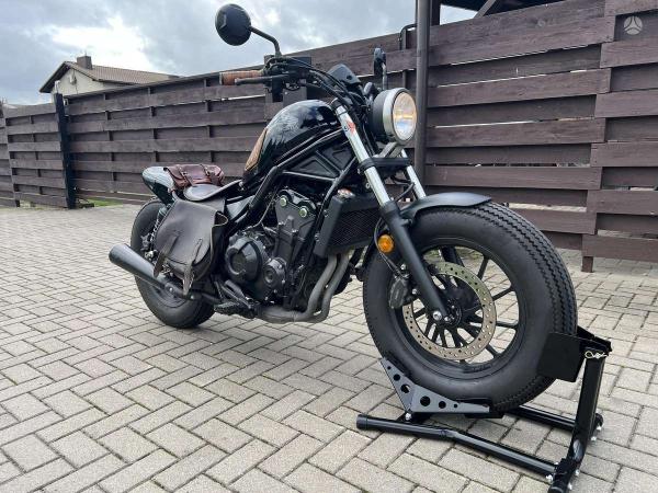 Black Honda CMX 2018 in Vilnius, with an engine capacity of 0.50 L and mileage of 23 thousand km for 3999 €, photo 3 on AUTOMOTO.COM.LV