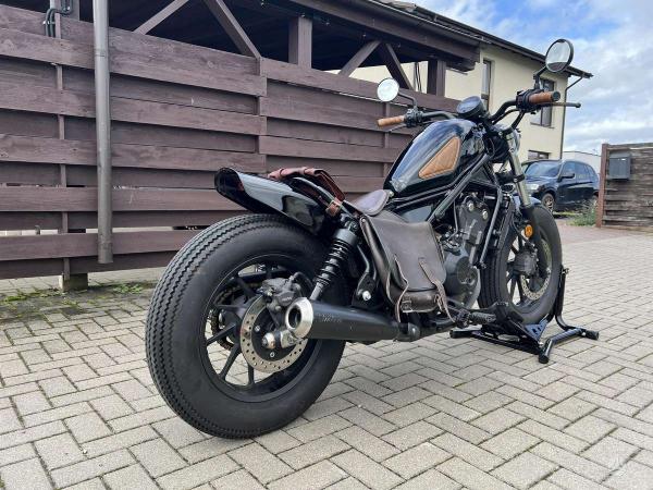 Black Honda CMX 2018 in Vilnius, with an engine capacity of 0.50 L and mileage of 23 thousand km for 3999 €, photo 6 on AUTOMOTO.COM.LV