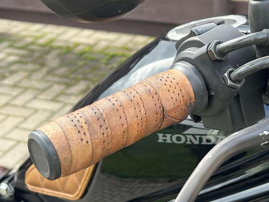 Black Honda CMX 2018 in Vilnius, with an engine capacity of 0.50 L and mileage of 23 thousand km for 3999 €, photo 19 on AUTOMOTO.COM.LV