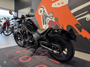 Melns Honda CMX 2019 Viļņa, ar dzinēja tilpumu 0.50 L un nobraukumu 14 tūkst. km par 4699 €, foto 4 vietnē AUTOMOTO.COM.LV