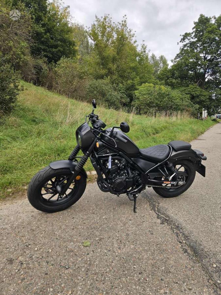 Black Honda CMX 2020 in Vilnius, with an engine capacity of 0.50 L and mileage of 19 thousand km for 4850 €, photo 1 on AUTOMOTO.COM.LV